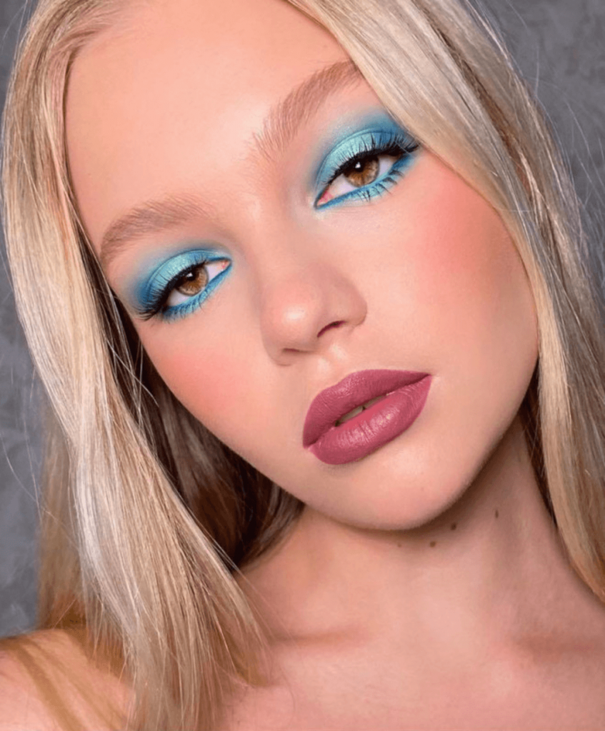 11 Best Makeup Looks to Make an Attractive Face