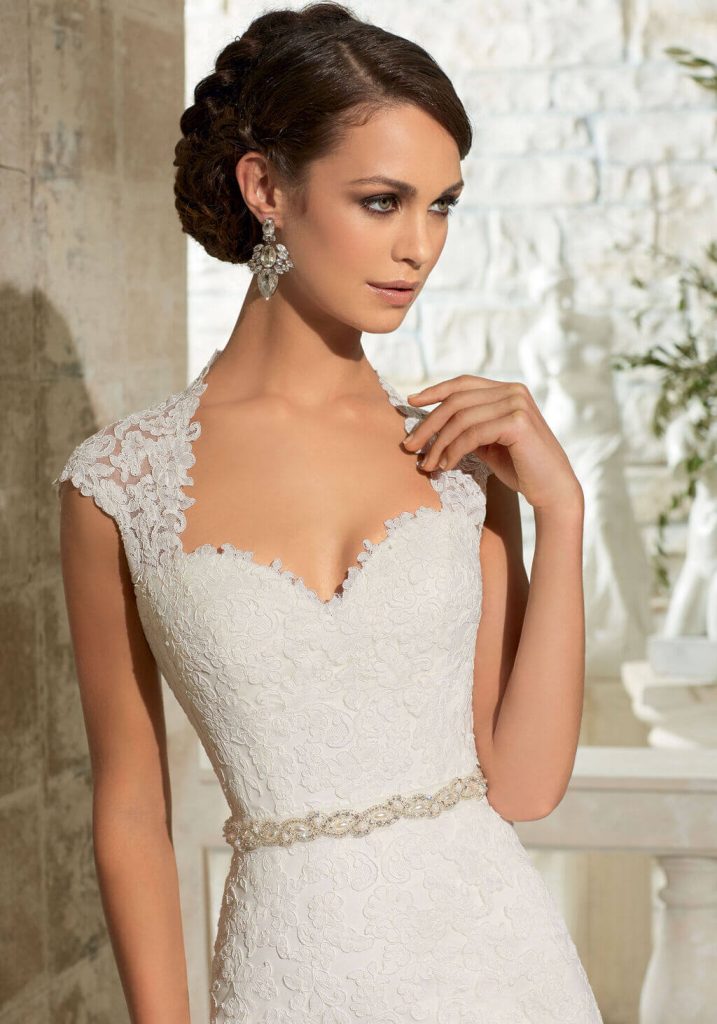 Types of Necklines: Pick the Best One to Enhance Your Look