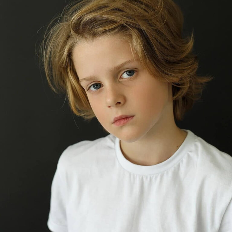 15 Boys with Long Hair That Looks Cool and Awesome