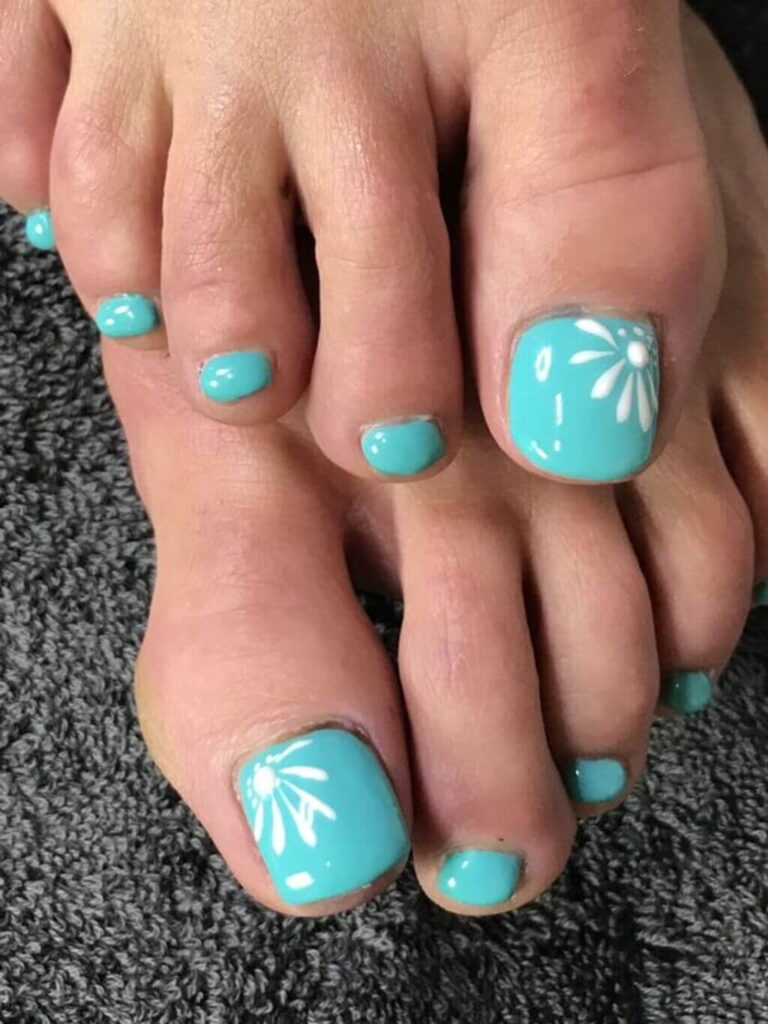 15+ Amazing Toe Nail Art Ideas That Look Attractive