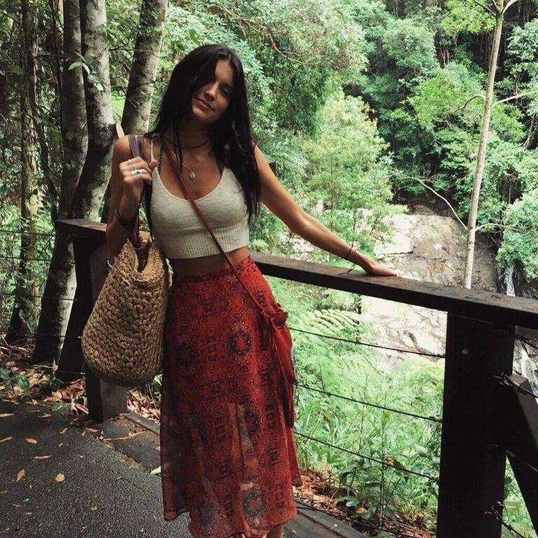 20 Cute Girlfriend Outfits You'll Love to Try