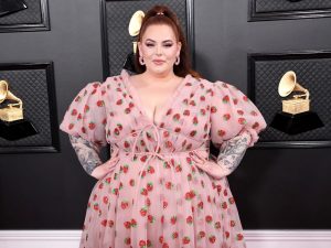 21 Famous Plus Size Models Breaking Fashion Stereotypes!