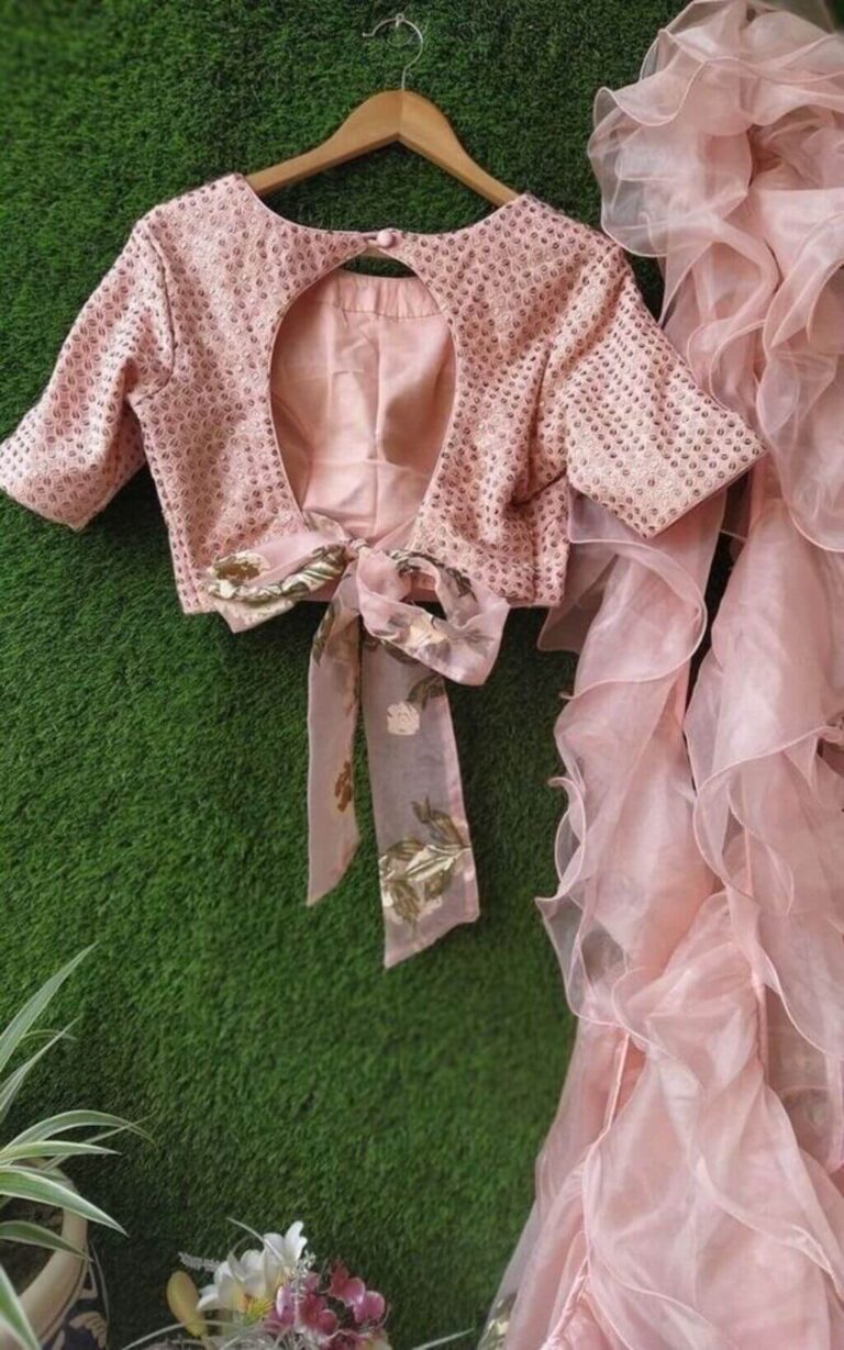 30+ Amazing Back Neck Latest Blouse Designs Ideas in 2023